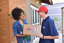 Frete courier: o que é, como funciona e quando usar | Total Express